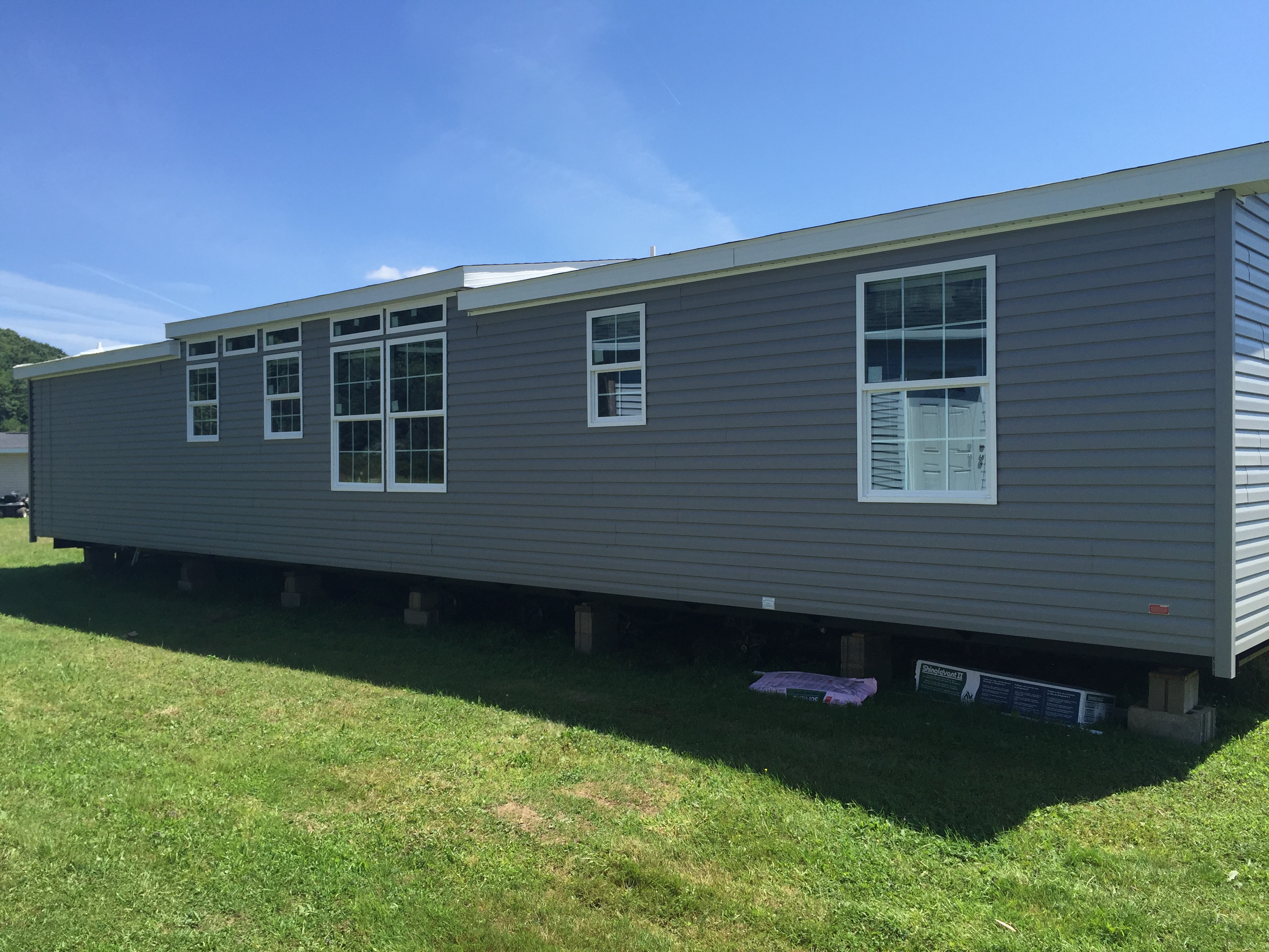 Beacon Prime Skyview Ranch (Clearance Model) 3 Bedroom Sectional Ranch ...