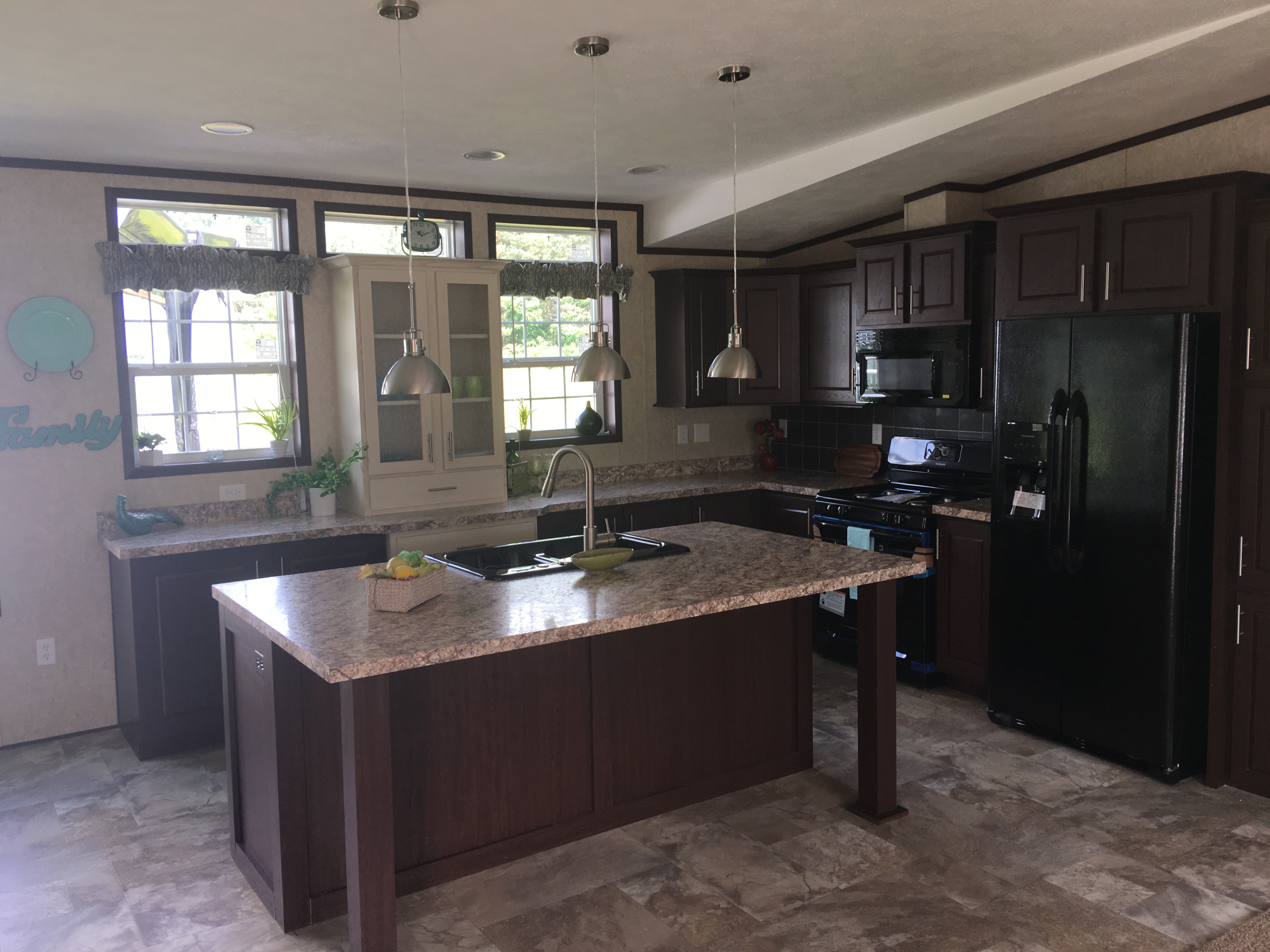 Beacon Prime Skyview Ranch (Clearance Model) 3 Bedroom Sectional Ranch ...